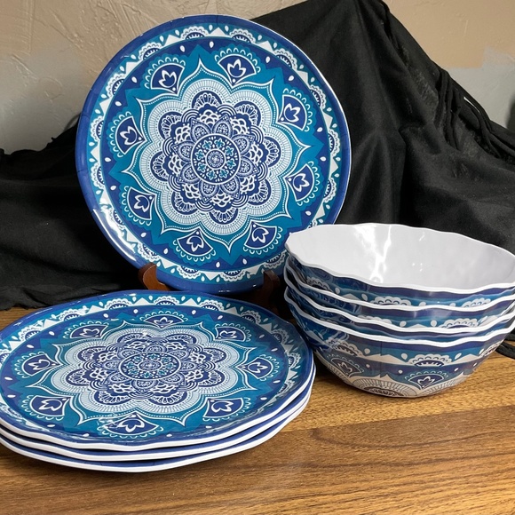 Mela-Ware | Kitchen | Mcm Melaware Ruffled Edged Mandala Blue And White ...